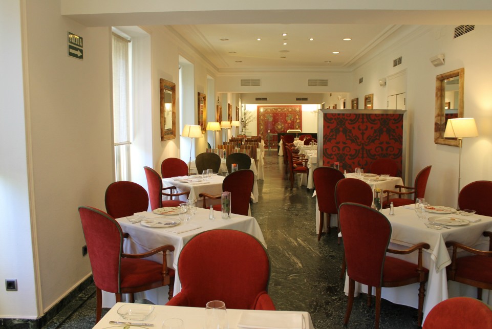 El Embassy cierra, hay que salvar el mítico salón de té madrileño! – LO ...